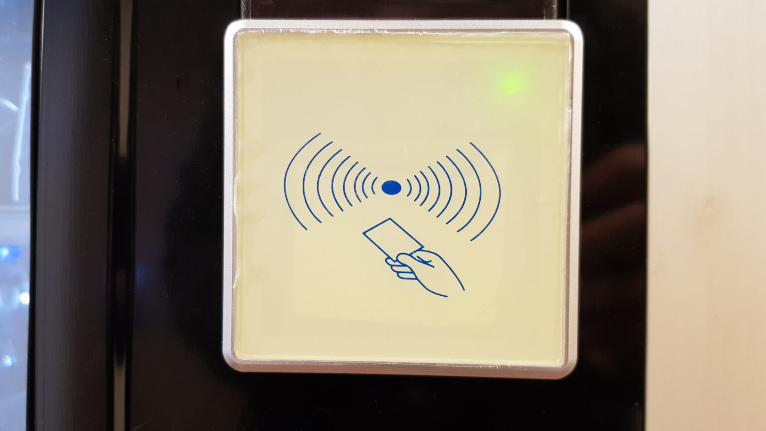 Decoding the Essentials of Keycard Systems - KeyOfTech.com